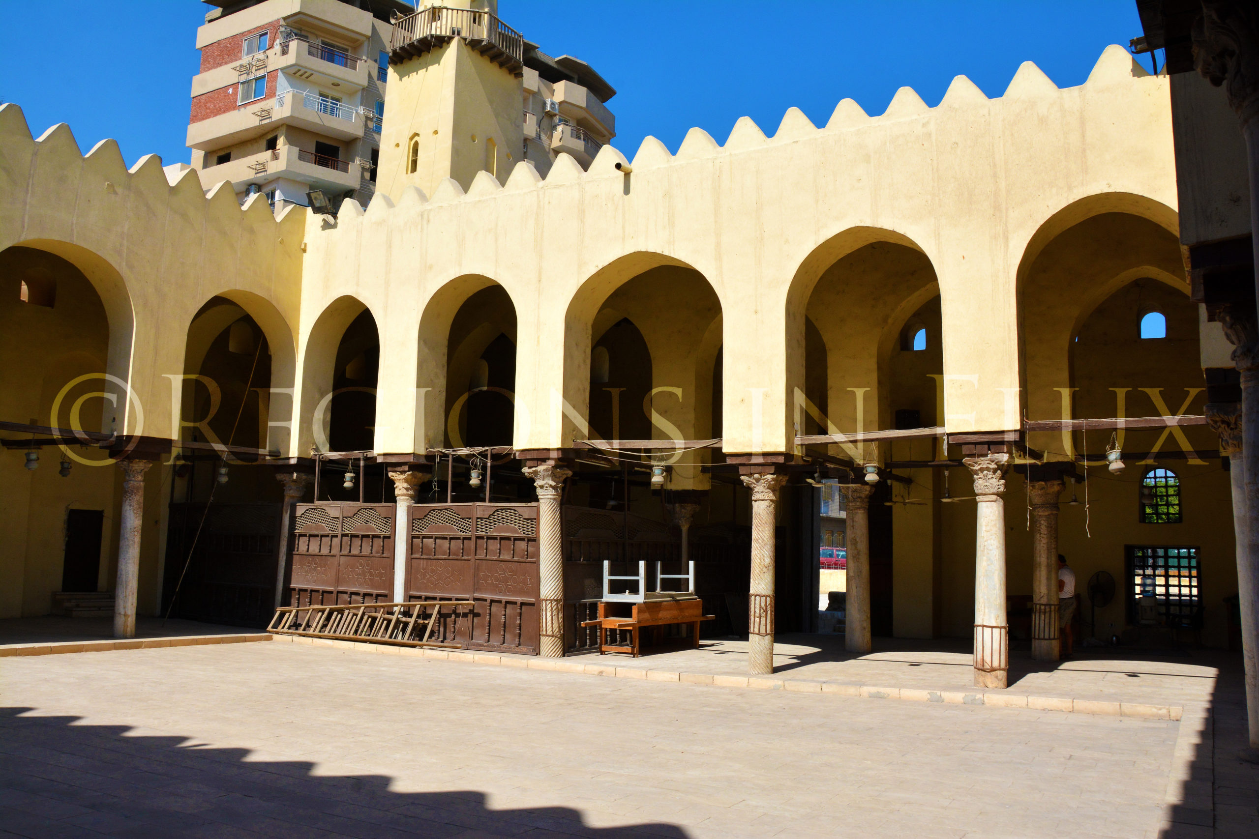 Lamati Mosque - Regions in Flux